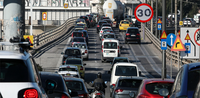 Αλλάζει το όριο ταχύτητας στην Αθήνα: Νέος ΚΟΚ για γειτονιές και τα σχολεία